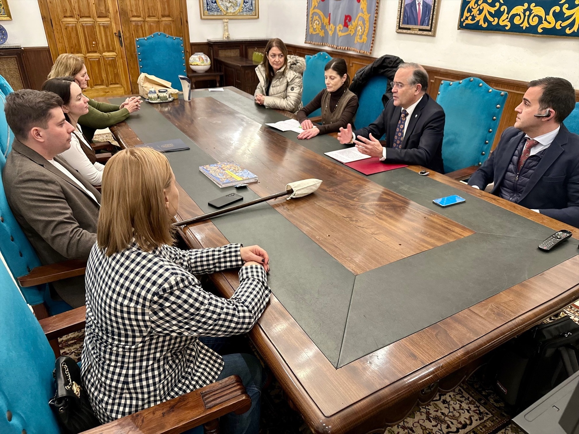 Talavera tiende lazos en Polonia para exposiciones cerámicas conjuntas ...