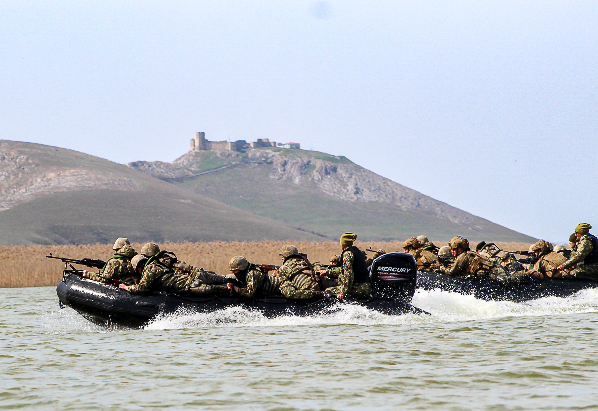 Armada: La Infantería de Marina española lanza una incursión anfibia en ...